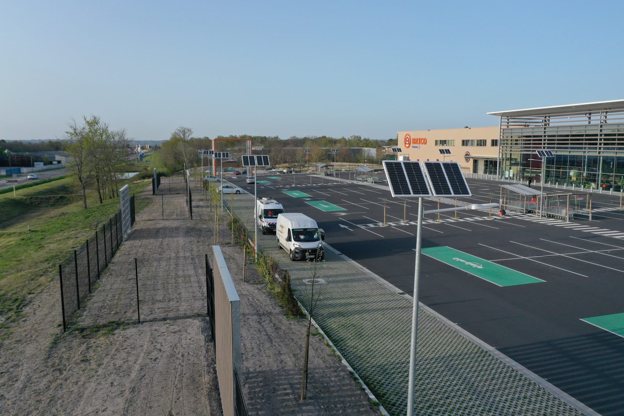 Retail & Solar Lighting: Stay Ahead of the Rules, Cut Costs - Sunna Design