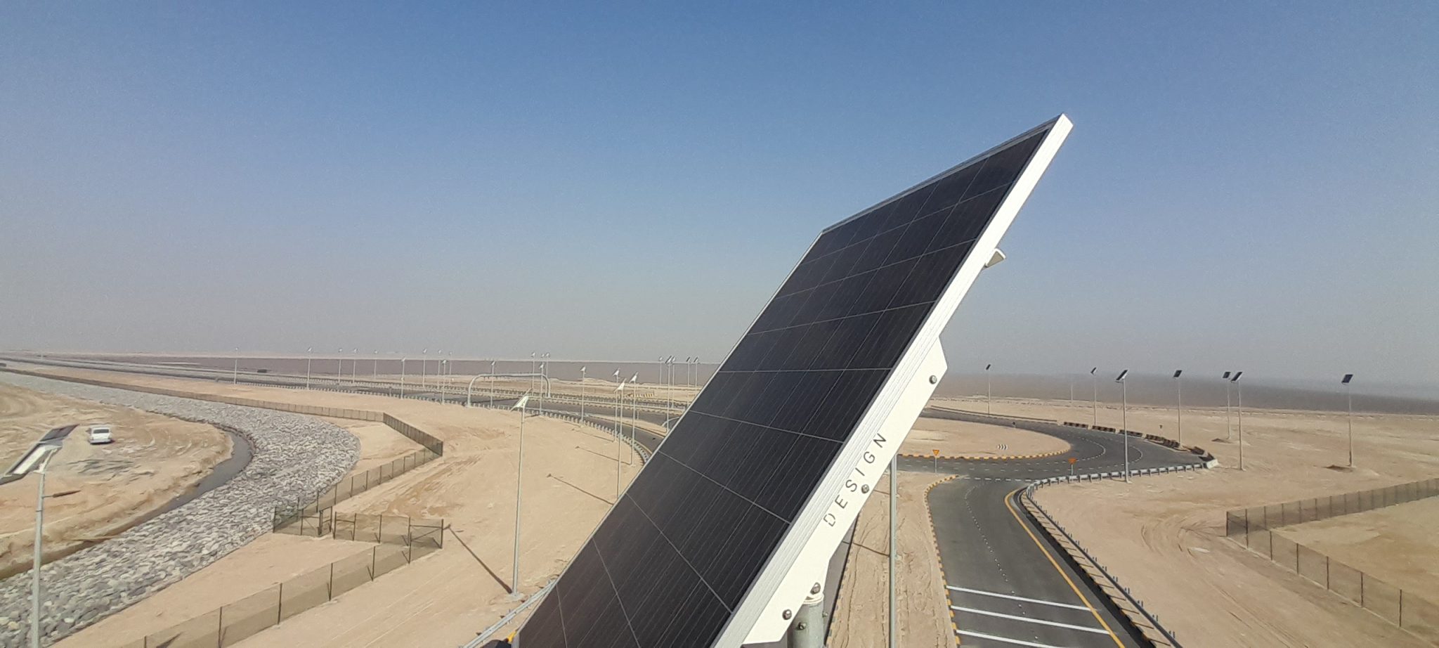 In Kuwait, 362 solar streetlights light up a highway- Sunna Design