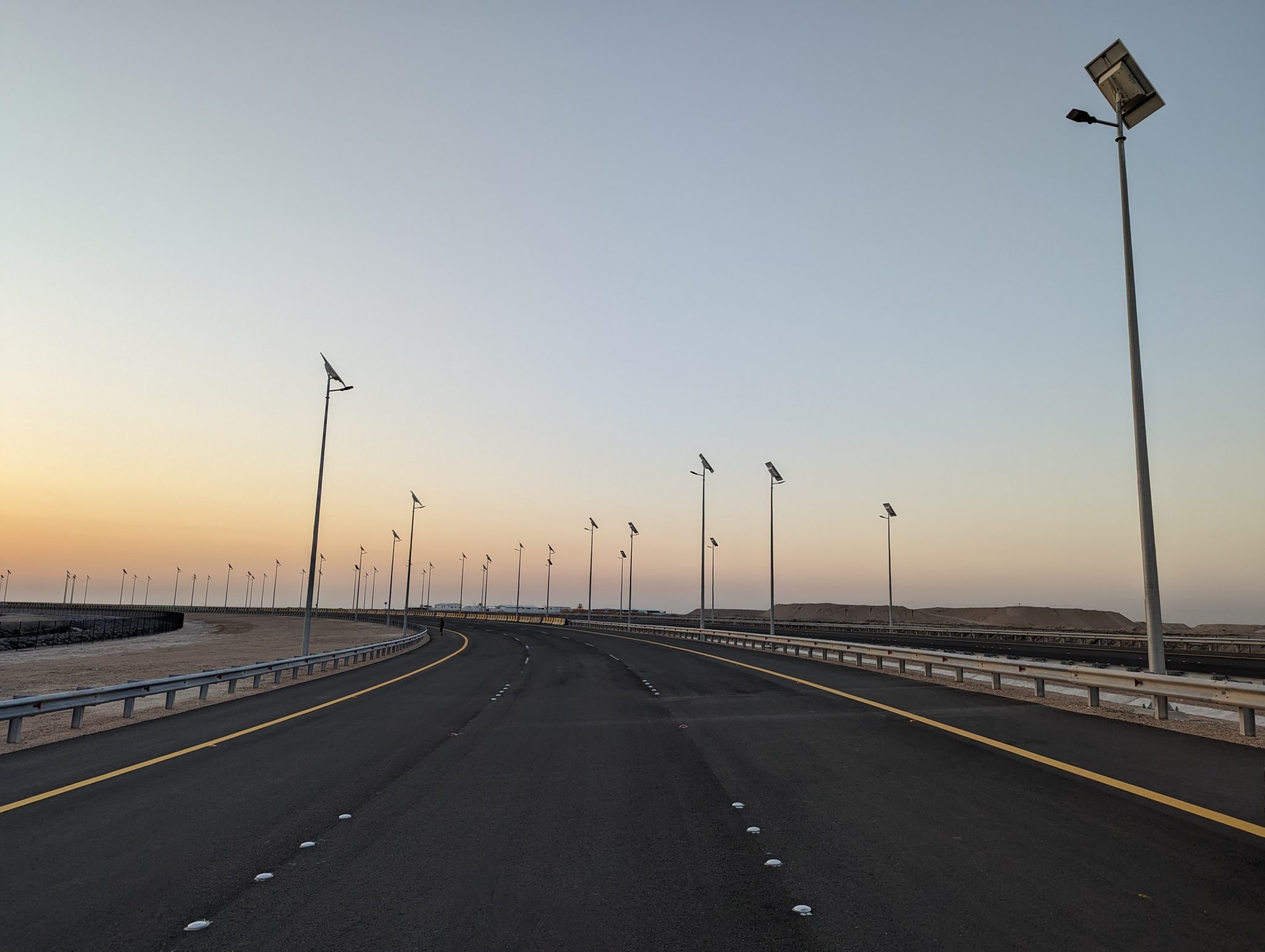 In Kuwait, 362 solar streetlights light up a highway- Sunna Design