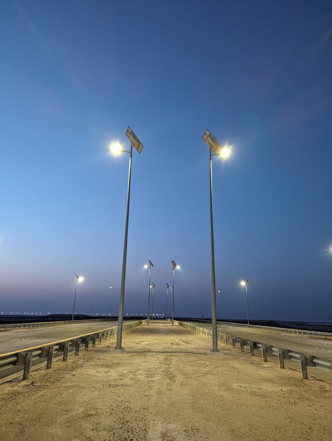 In Kuwait, 362 solar streetlights light up a highway- Sunna Design